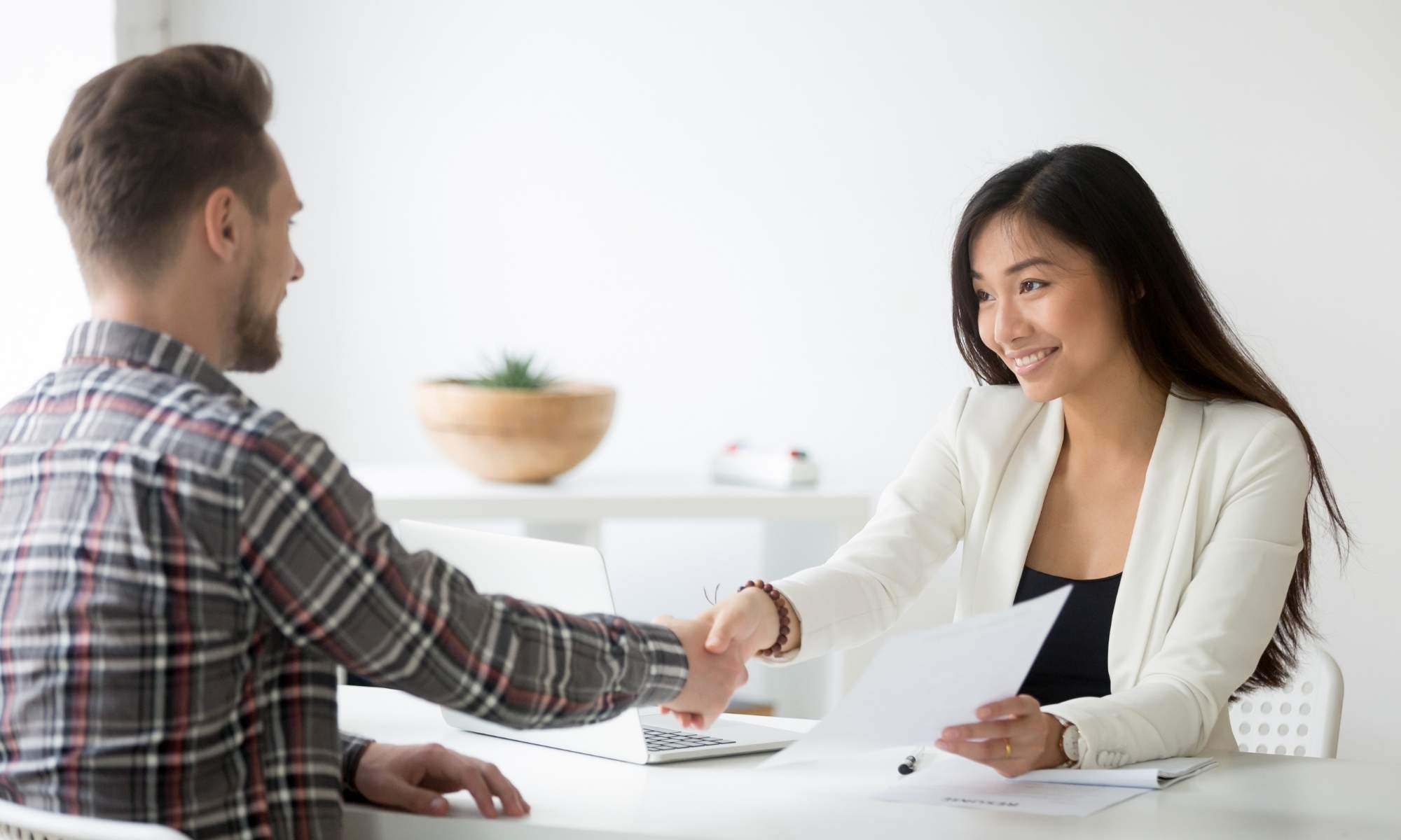 Top Tips For Writing a Job Offer Letter | Professional Alternatives