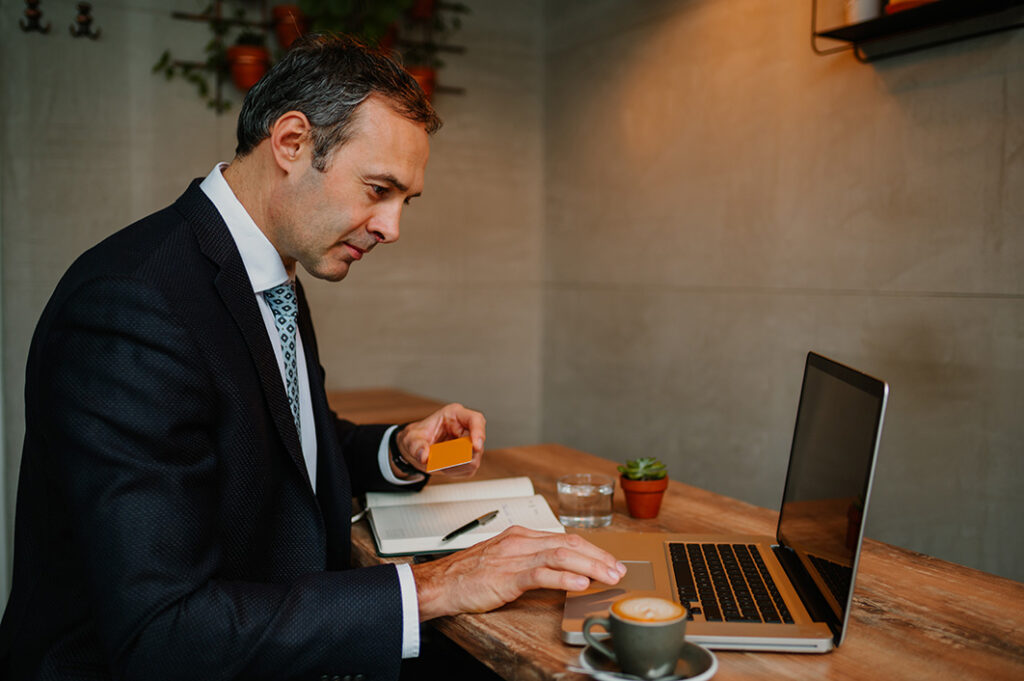 How a Senior Analyst's Approach Can Optimize Redline Reviews